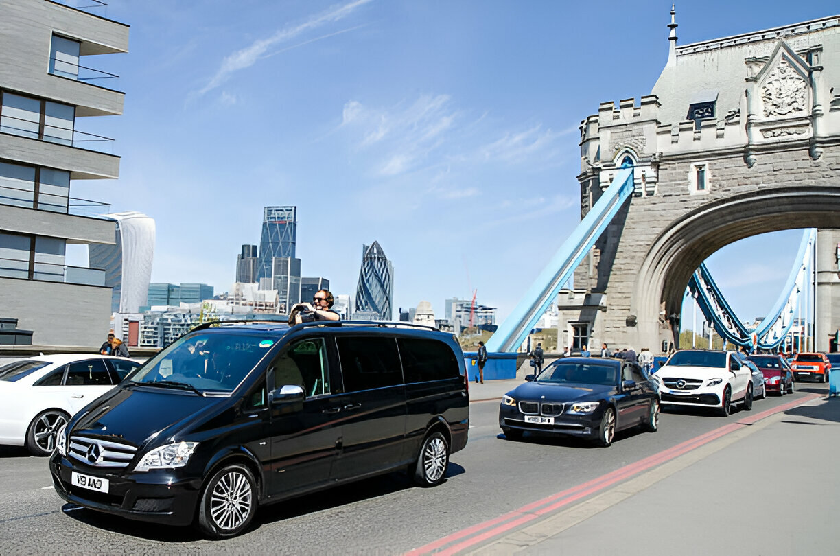 Luxury Cheap Car And Limo Hire London - Limousine Hire UK
